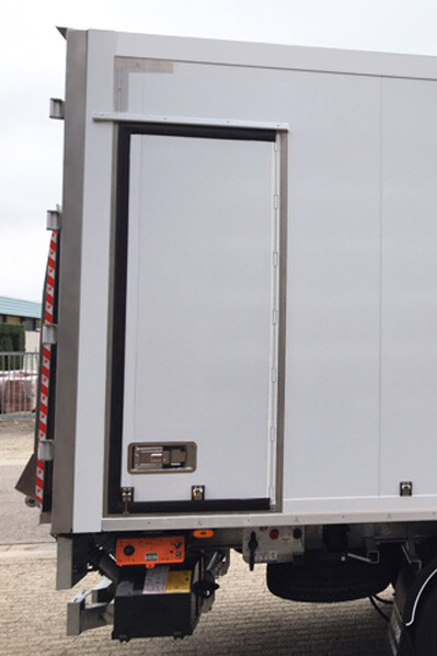 Schneider AluTeam: Side Doors